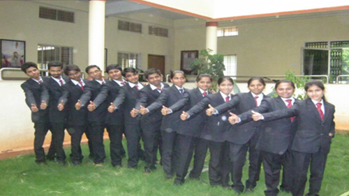 Karnataka College Dharwad | COLLEGE CAMPUS